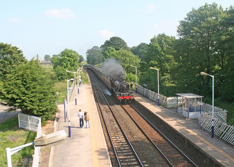 Exit/Old Photographs of Long Preston/Transport/Railway/Loco 5690 ...